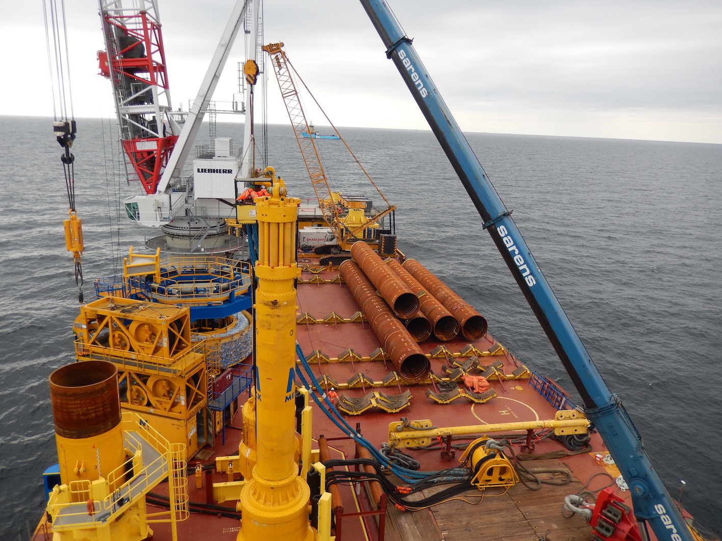 Instalacja pali fundamentowych na farmie WIKINGER (D). - MARINE SURVEY SERVICE